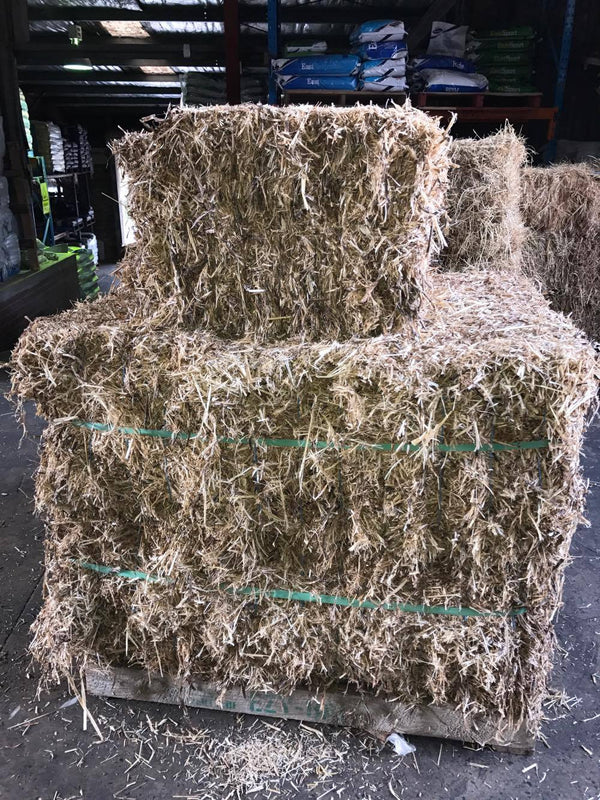 Pea Straw – Coopers Rural & Hardware.